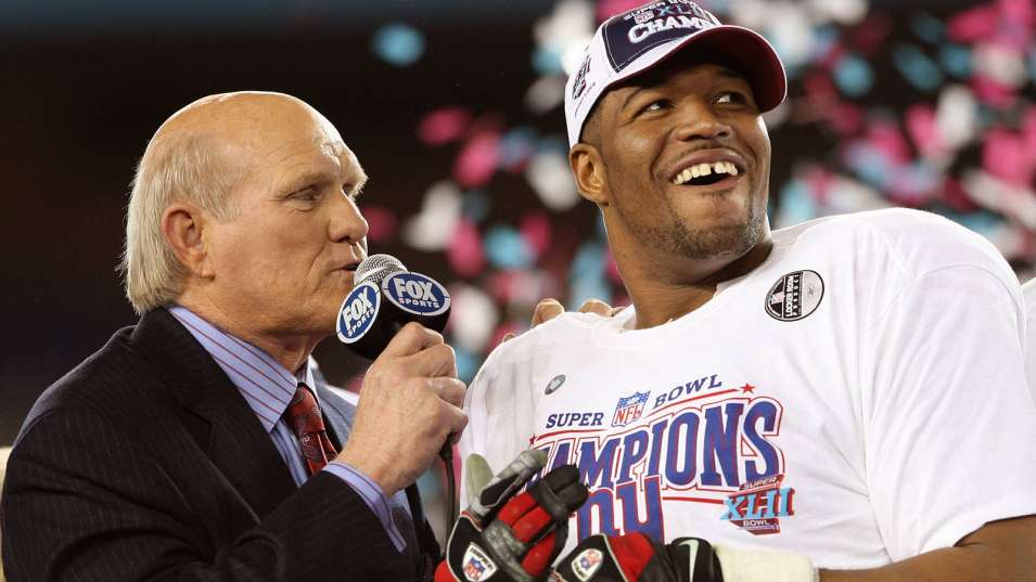 Michael Strahan leads 2014 class into Pro Football Hall of Fame - EAS ...