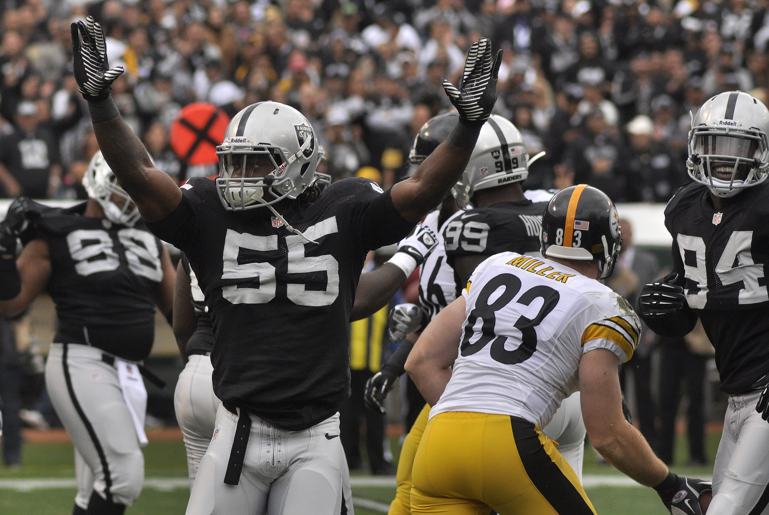 Raiders' Sio Moore: Dramatic Neck Injury 'Put Things in Perspective ...